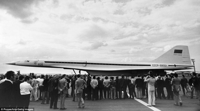 Fall of TU-144, Tupolev TU144, the Soviet supersonic aircraft