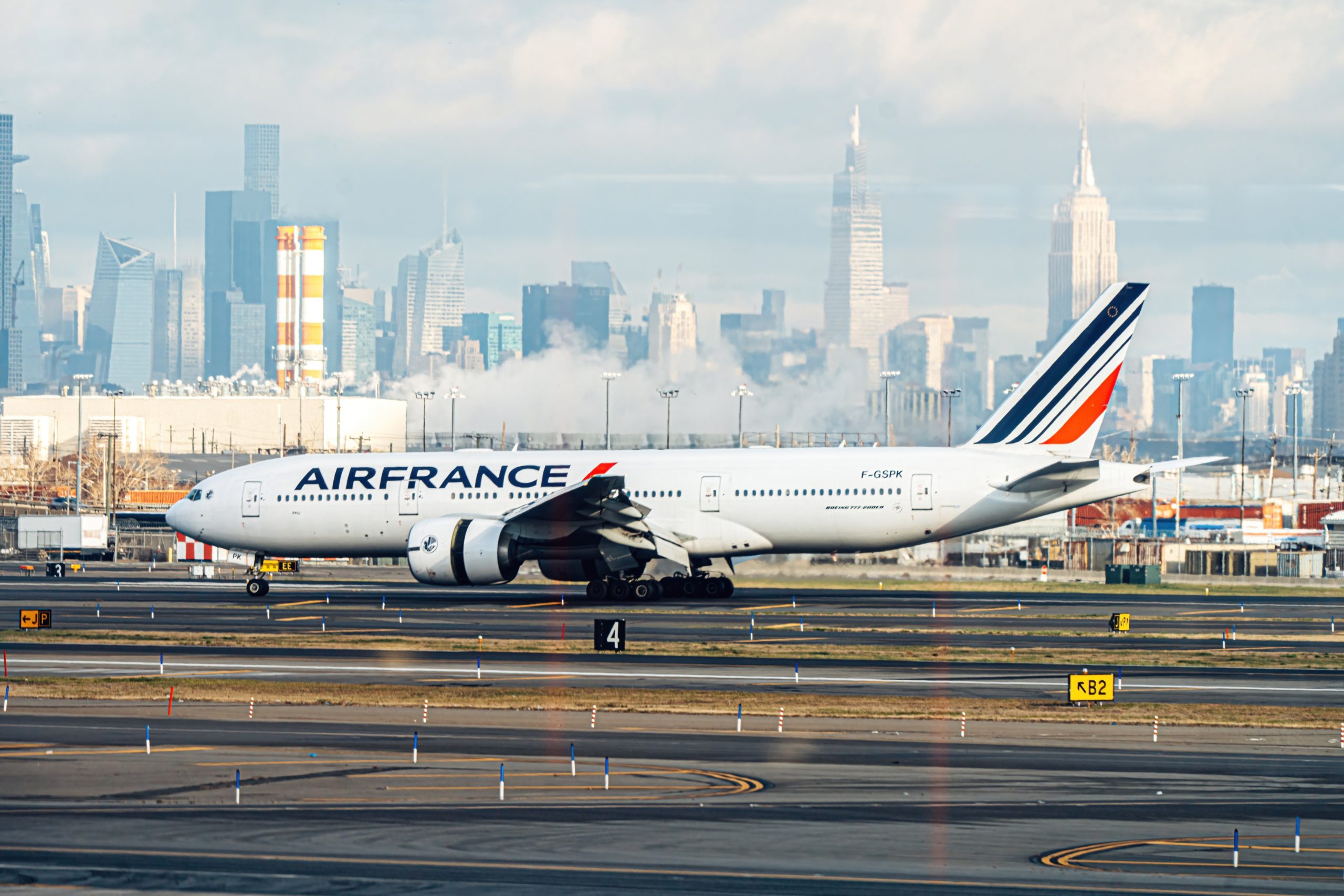 Newark Liberty International Airport receives Air France for the first time in a decade